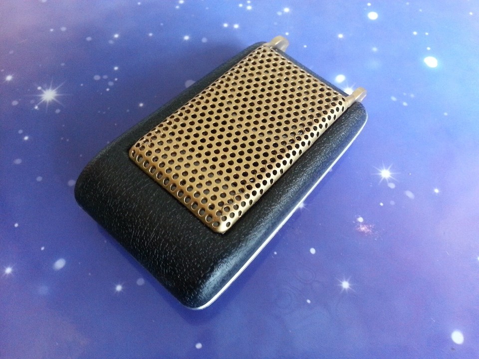 Star Trek Communicator Electronic Light & Sound Prop Toy Classic ...