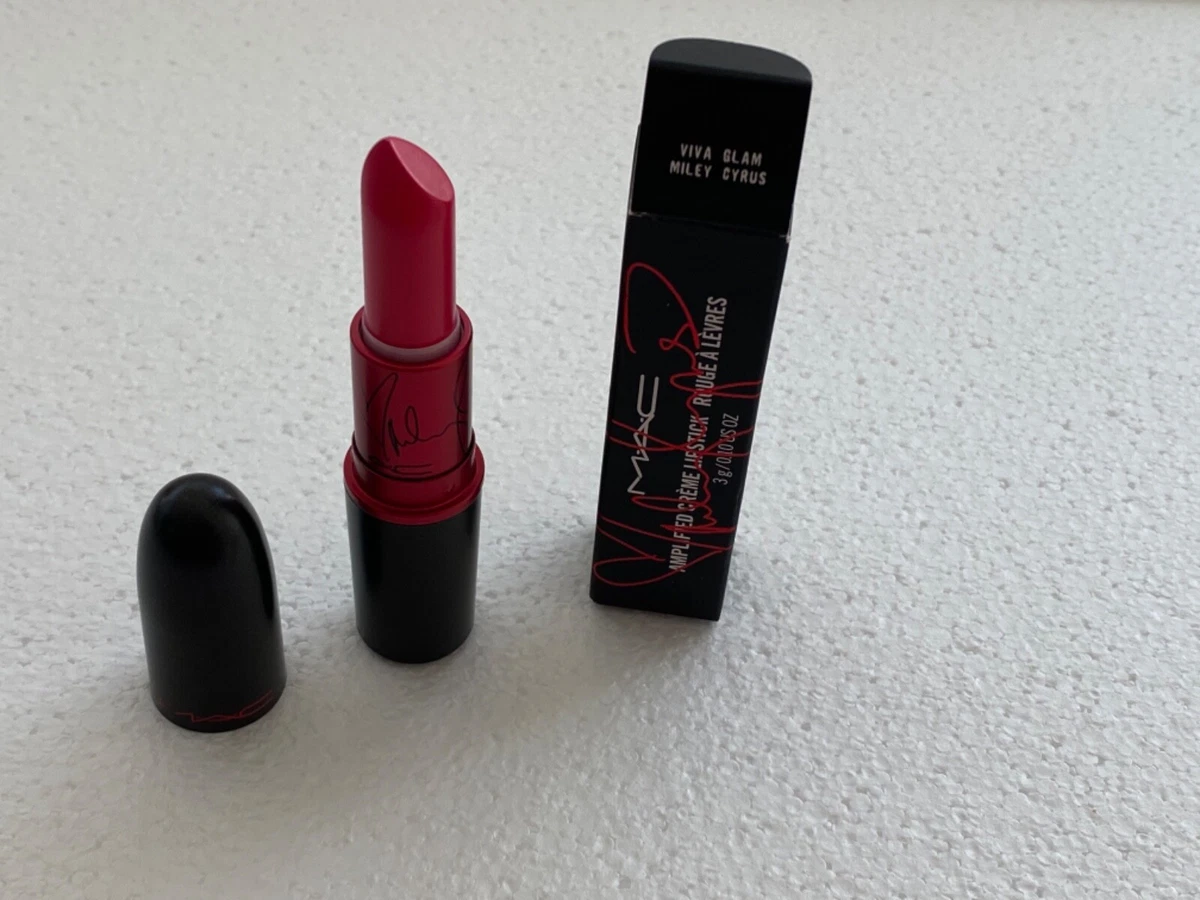 Miley Cyrus Pink Lipstick