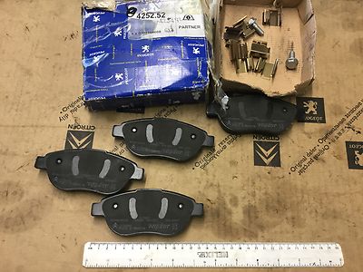 GENUINE CITROEN PICASSO C3 BERLINGO PARTNER FRONT BRAKE PADS 425492 ...