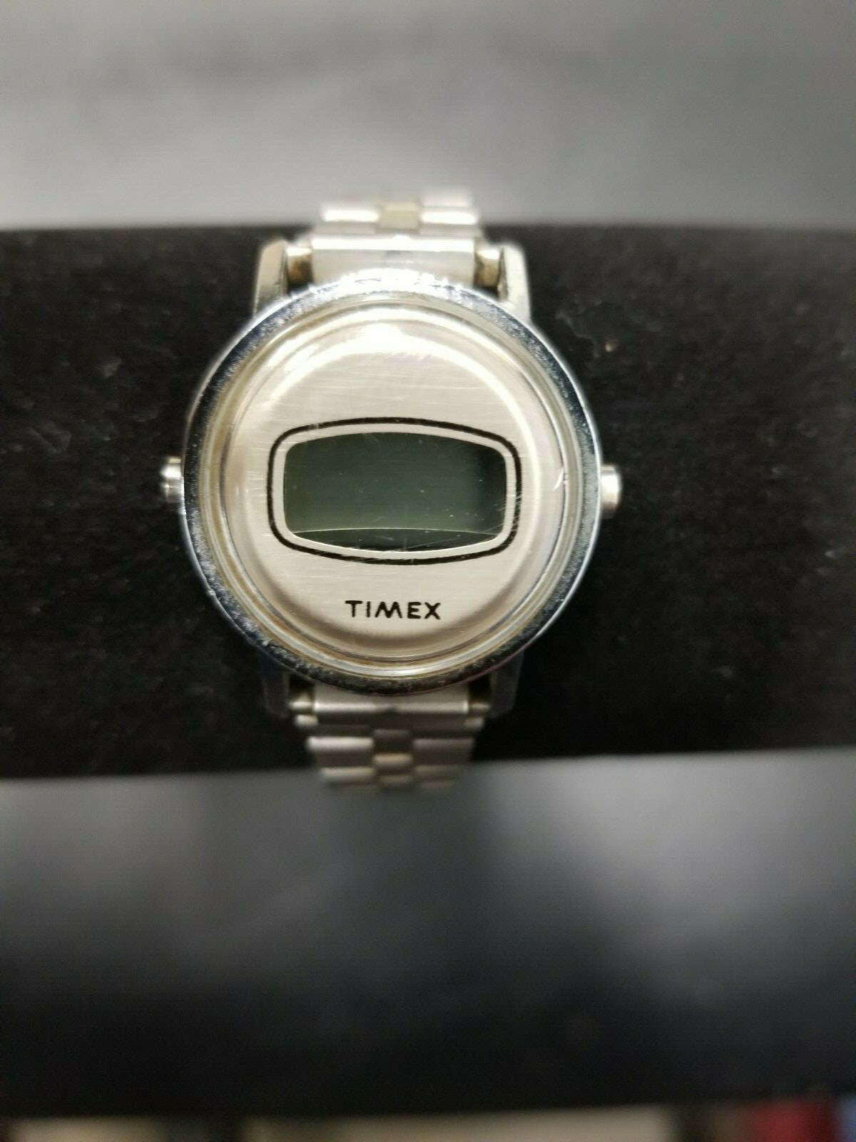 Timex Led Digital Women's Round Wrist Watch Bracelet Watch Vintage H ...