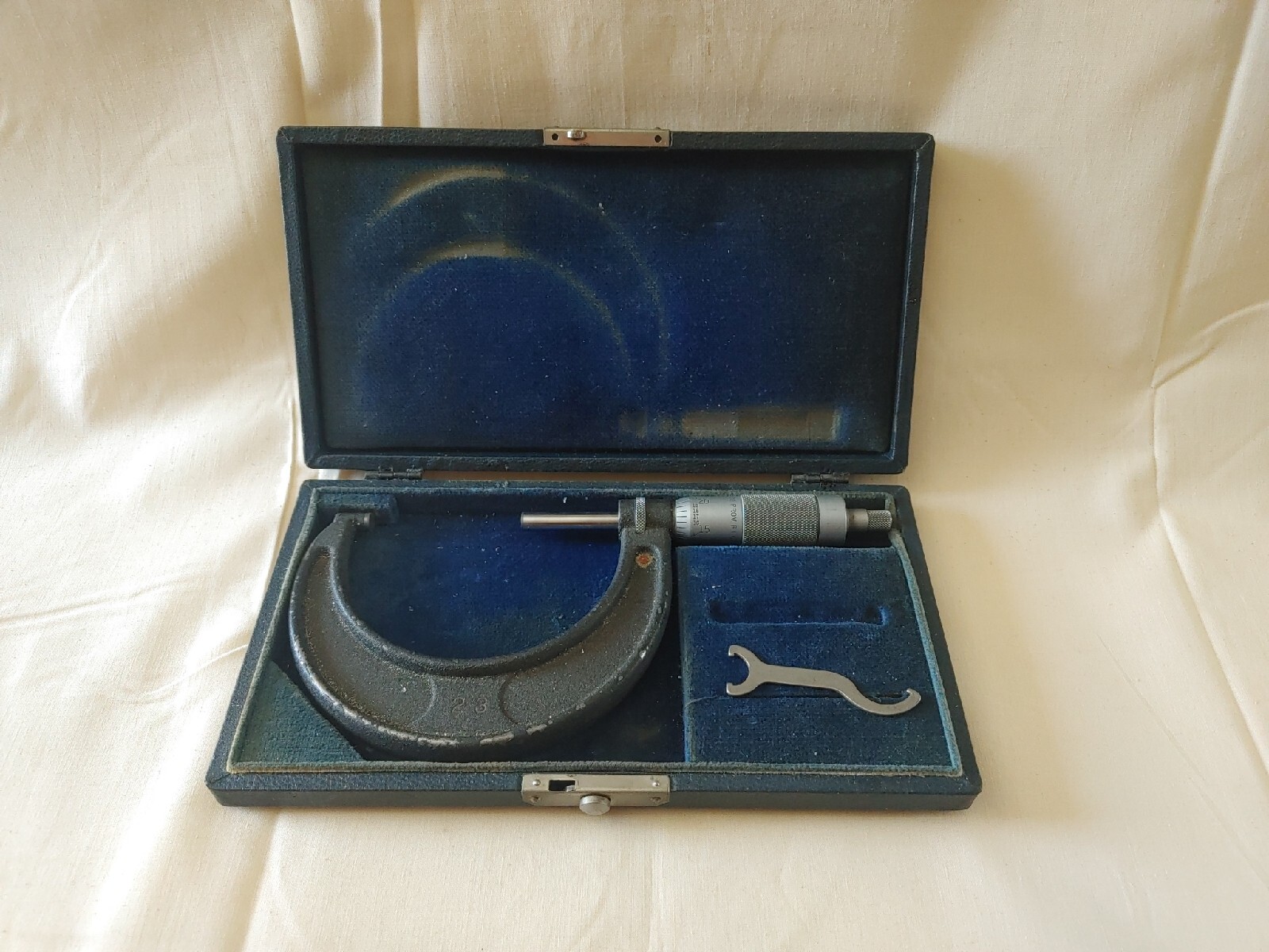 Vintage Brown & Sharpe Micrometer 2-3" with original case | eBay