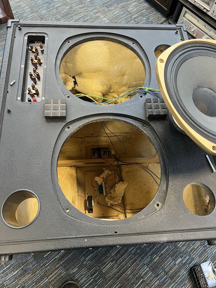 Tannoy FSM U Studio Monitors speakers FSM 215 dual 15 inch drivers 97Kg ...