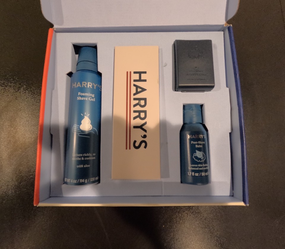 Harry's Men's Shave & Shower Gift Set 6 Piece Razor 3 Blades Shave Gel ...