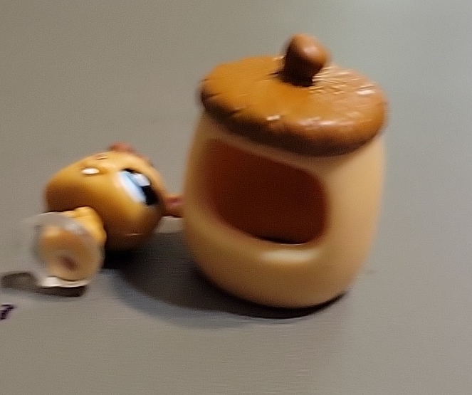 Littlest Pet Shop LPS Teeniest Tiniest Squirrel with Nut House ...