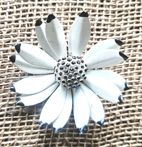 Vintage 1970s Enamel Flower Brooch Pin White & Black Daisy 2.5" | eBay