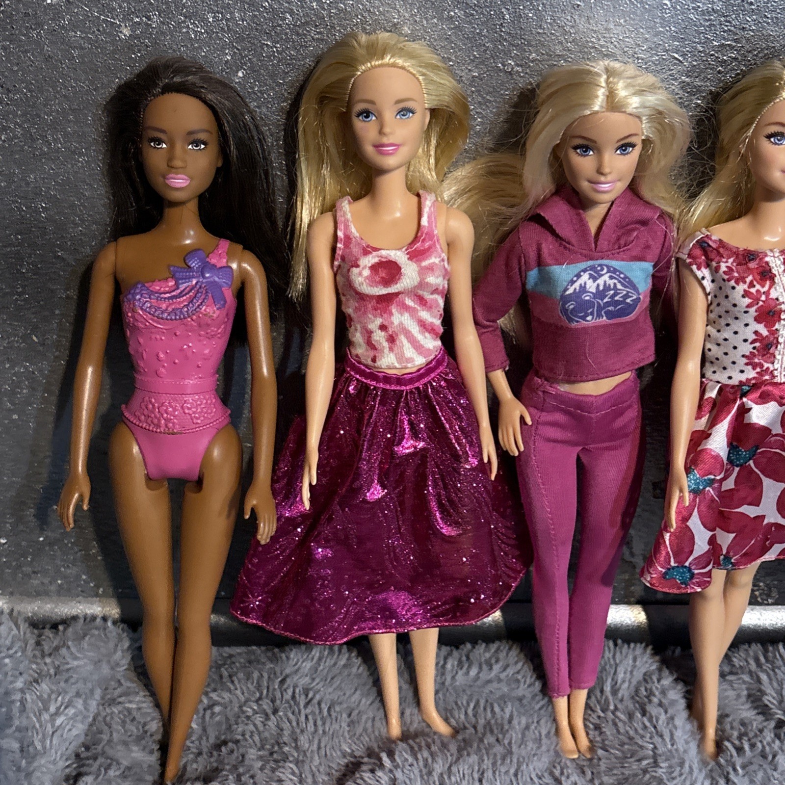 Mattel Barbie Lot 7 Barbies Dolls Doll Dressed Clothes Clothing ...