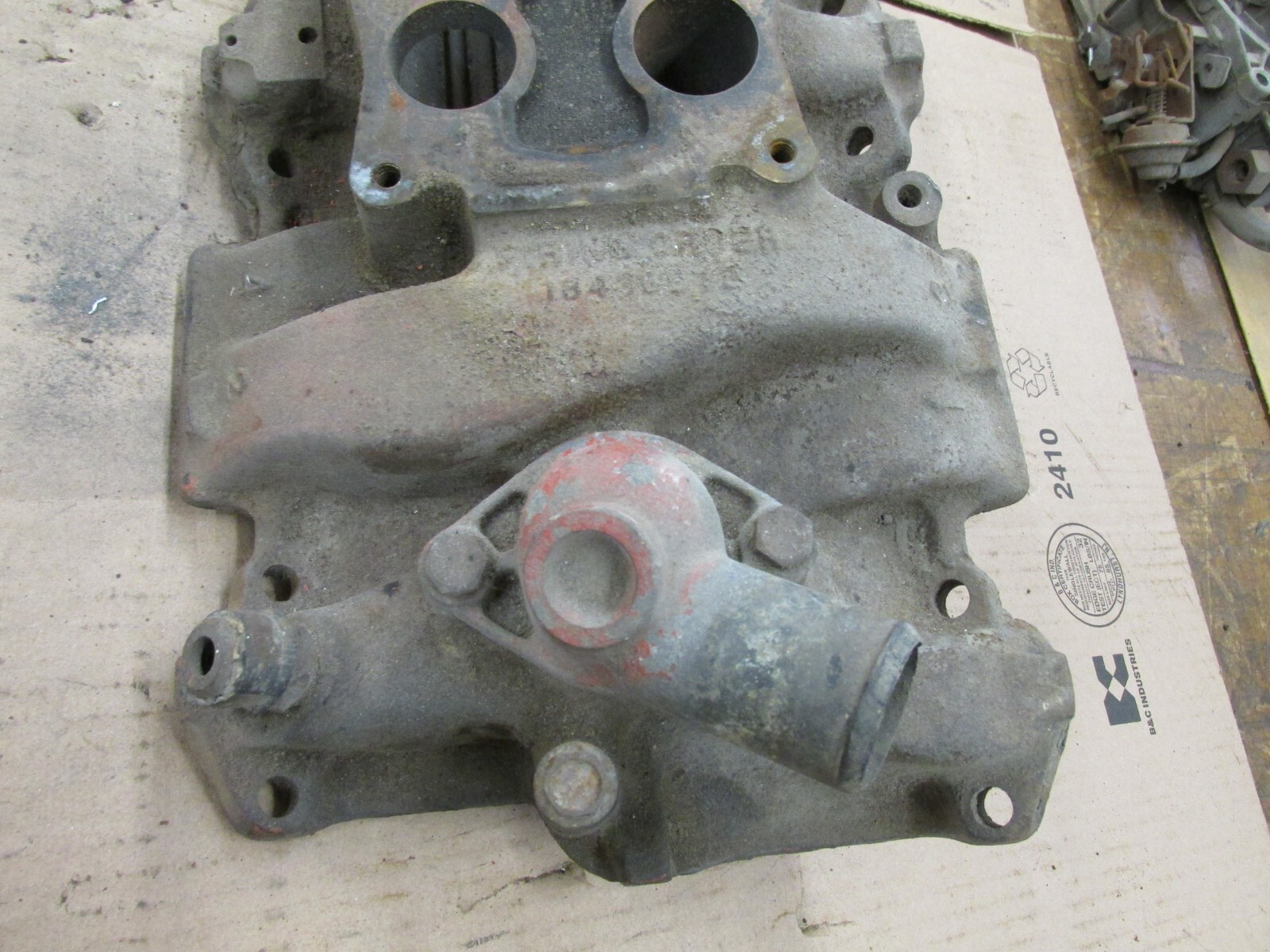 1976-82 1982 Chevy Corvette Camaro Truck 350 SBC Q-Jet Intake 346250 A ...