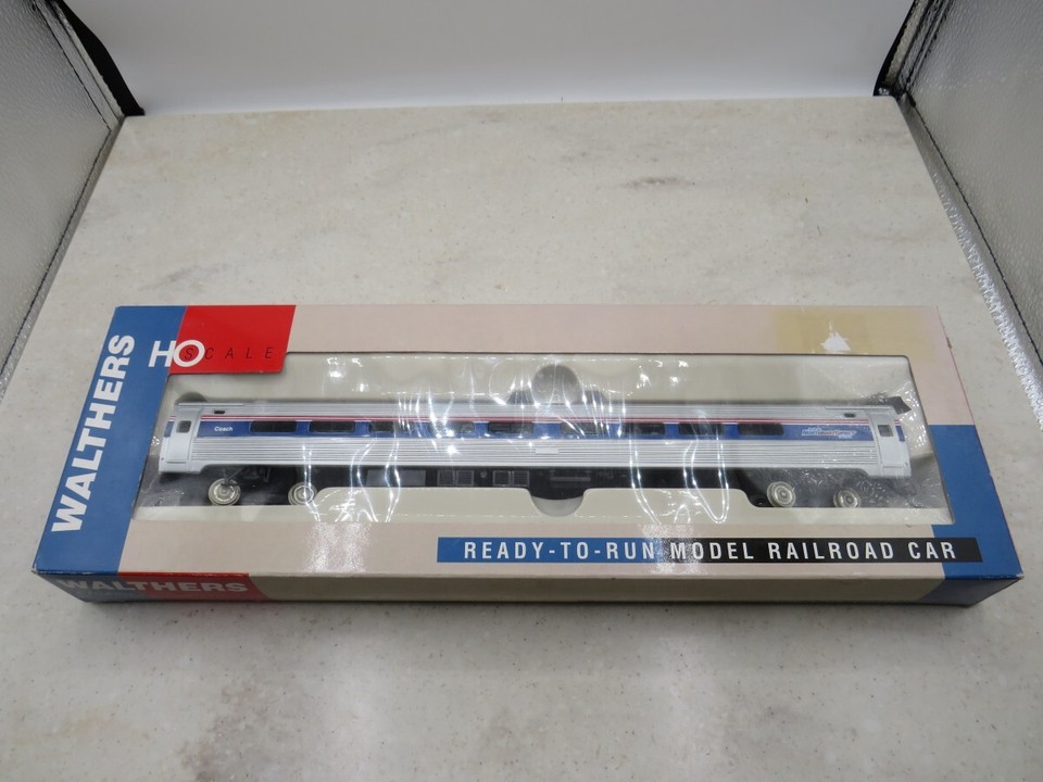 Walthers HO Scale Amtrak 85' Amfleet Coach 932-6005 + Original Box (I ...