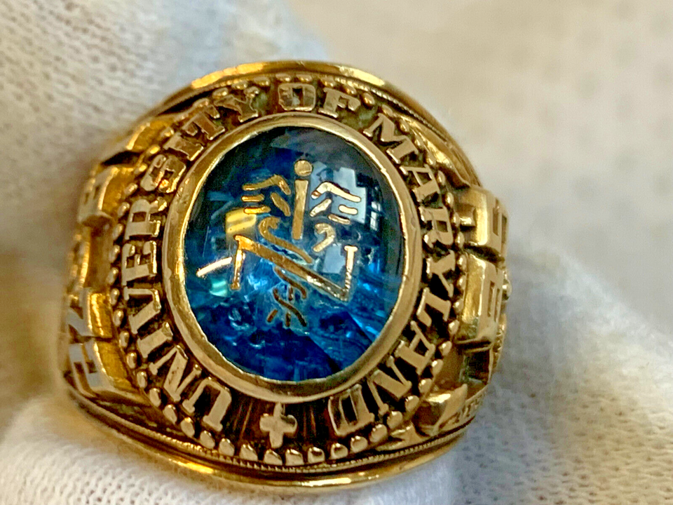 1972 University of Maryland Medicine Ring 10K Gold 17.58g Sz 7 Sapphire ...