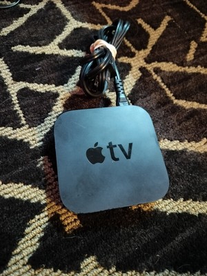 Apple TV (3rd Generation) 8GB Digital HD Media Streamer - Black ...