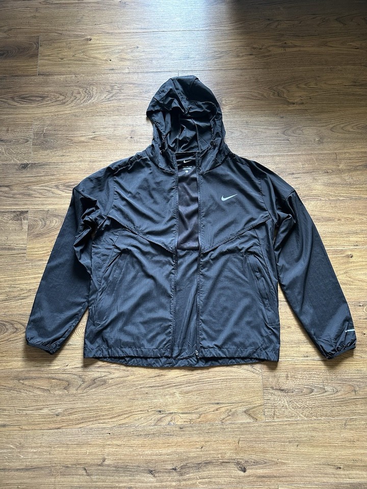 Nike Repel Black Miller Medium Windbreaker | eBay UK