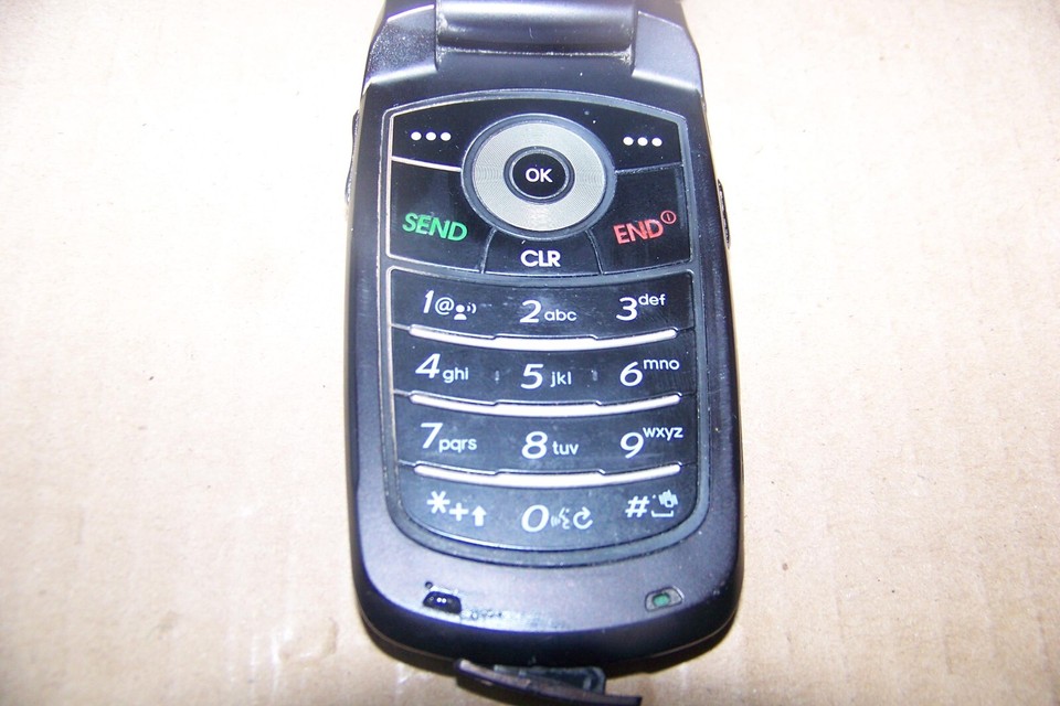 Samsung SCH-U520 Cellular Flip Phone + Charger + Headset + User Guide ...