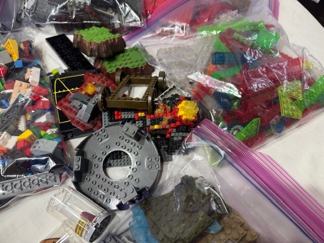 Mega Bloks Construx/ Halo/Mix Lot- Plus Legos 16 LBS. | eBay