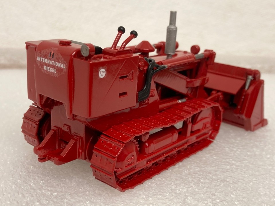 1/32 scale International Harvester BTD6 Drott crawler loader tractor ...
