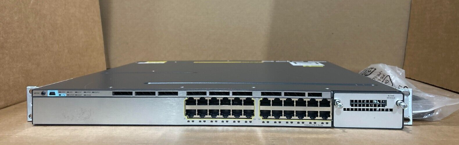 Cisco Catalyst 3750-X WS-C3750X-24T-L 24-Port Gigabit Managed Ethernet ...