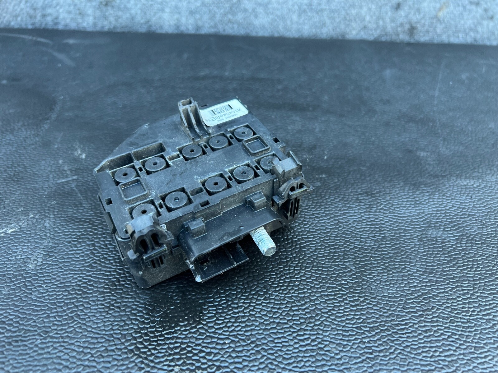 MERCEDES W164 X164 GL350 GL450 FUSE RELAY JUMP STARTING POINT MODULE ...