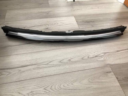 MERCEDES EQC 2019+ FRONT CENTRE LED DAYTIME RUNNING LIGHT DRL ...