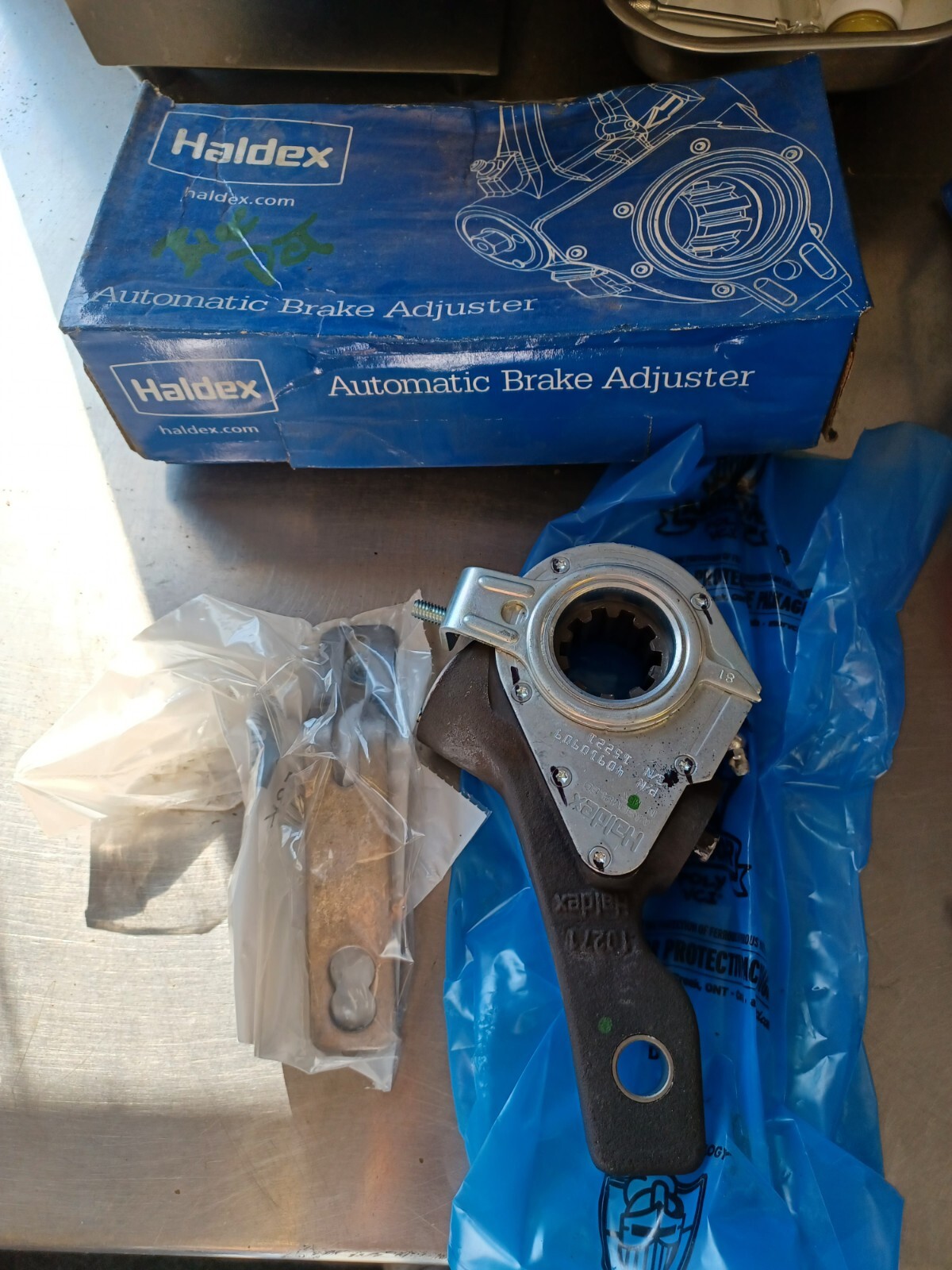 Haldex 40010121 Automatic Slack Adjuster 1.50" 10 Spline 5.5" for sale ...