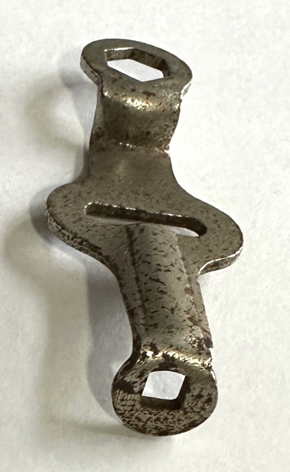 VINTAGE METAL ROLLER SKATES KEY | eBay