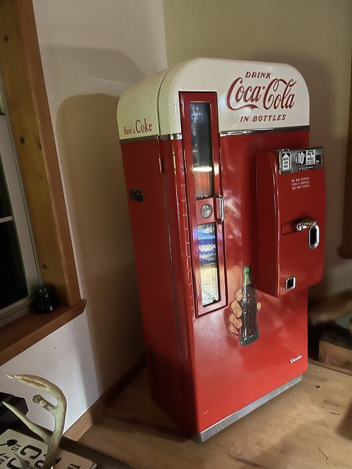 Beautifully restored Vendo -81 coke machine. | eBay