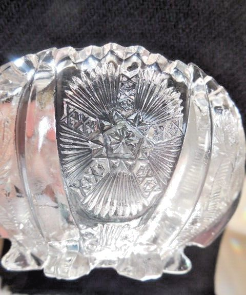 Higbee Panelled Thistle Pattern Footed Clear Glass Bowl Saw Tooth Rim ...