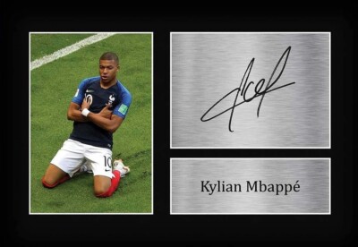 Kylian Mbappe Autogramm französischer Fußballer Paris Saint - Germain ...