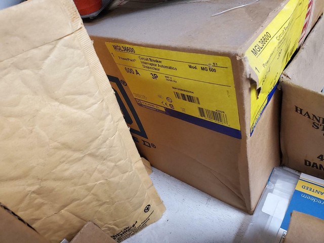 Square D MGL36600 600A 3P 600VAC Molded Case Circuit Breaker for sale ...