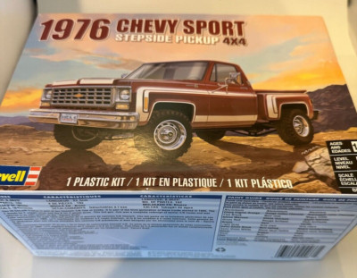 Revell 1976 Chevy Sport 4X4 Model KIT 1:24 SCALE 85-4486 New, open box ...