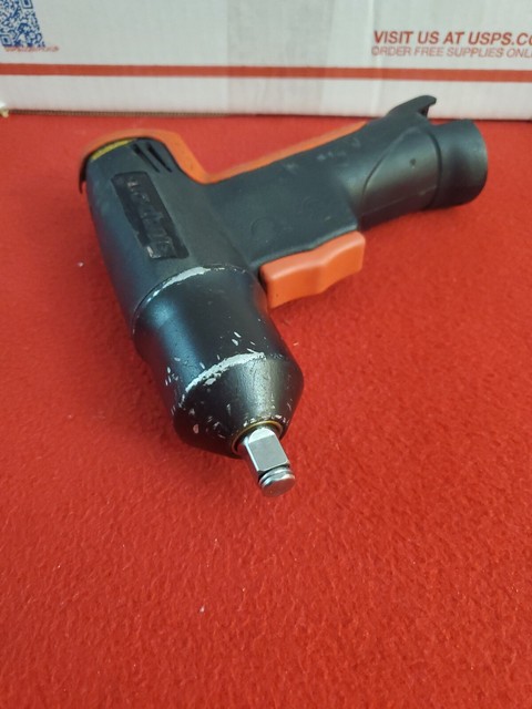 Snap-on CT561 Cordless Impact Wrench Charger and 1 Battery for sale ...