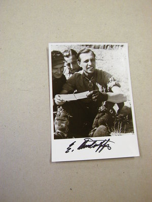 SIGNED PHOTO OF NOTED WWII LUFTWAFFE ACE & KNIGHTS CROSS WINNER ERICH ...