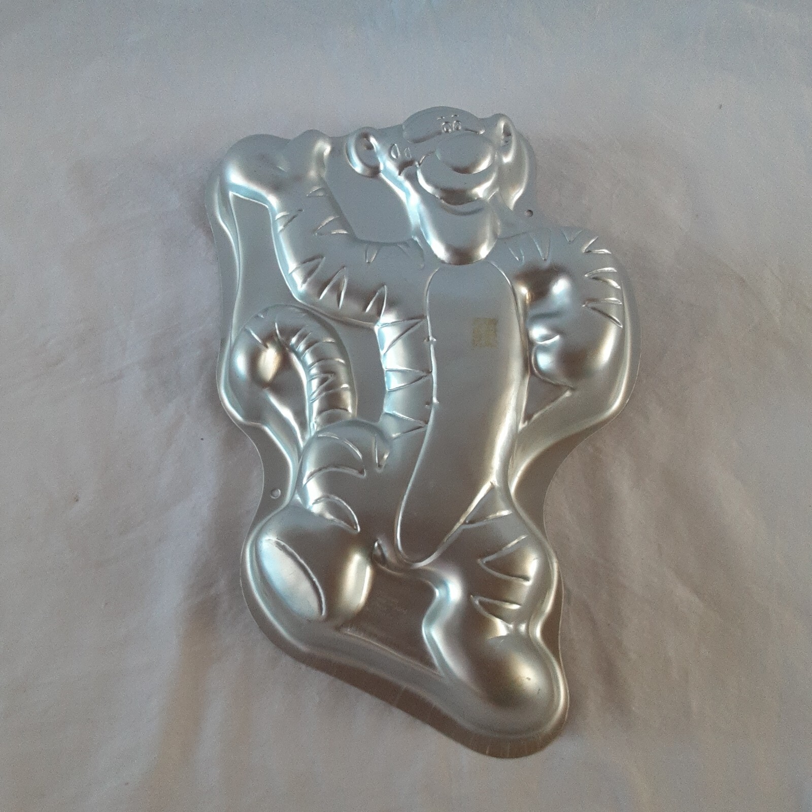 VINTAGE Wilton TIGGER Cake Pan Disney Pooh Tiger Cat Baking Mold w ...