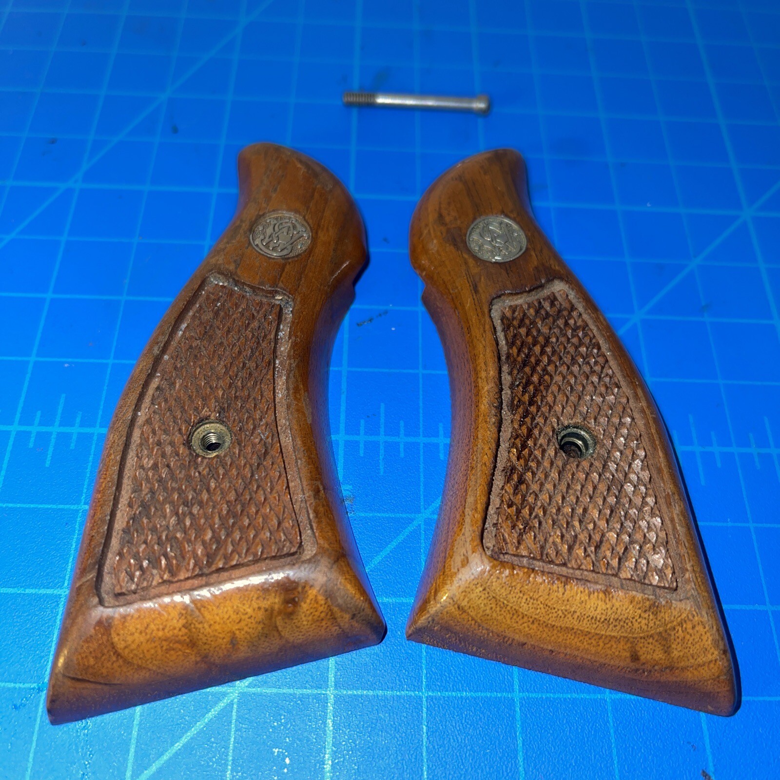Smith And Wesson S&W K/L Frame Square Butt Walnut Panel Grips Came Off ...