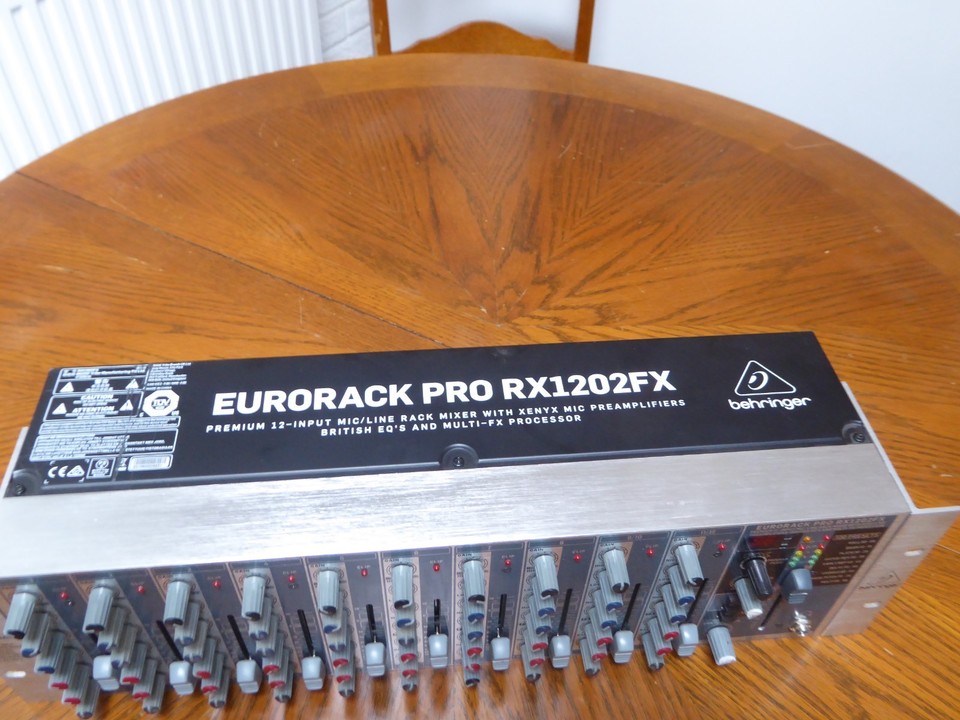 Behringer Euro Rack Pro RX1202FX EQ -& Multi -FX Processor 12 input ...