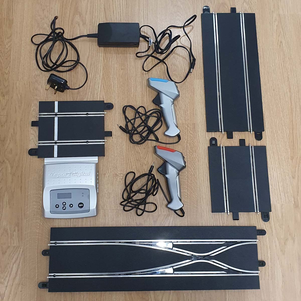 Scalextric 1:32 Digital Conversion Kit C7030 ( incl C7036 ) Lap Counter ...