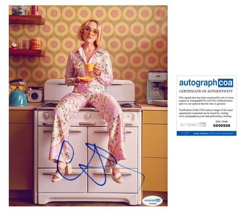 Chloe Fineman "Saturday Night Live" AUTOGRAPH Signed 'SNL' 8x10 Photo C ...