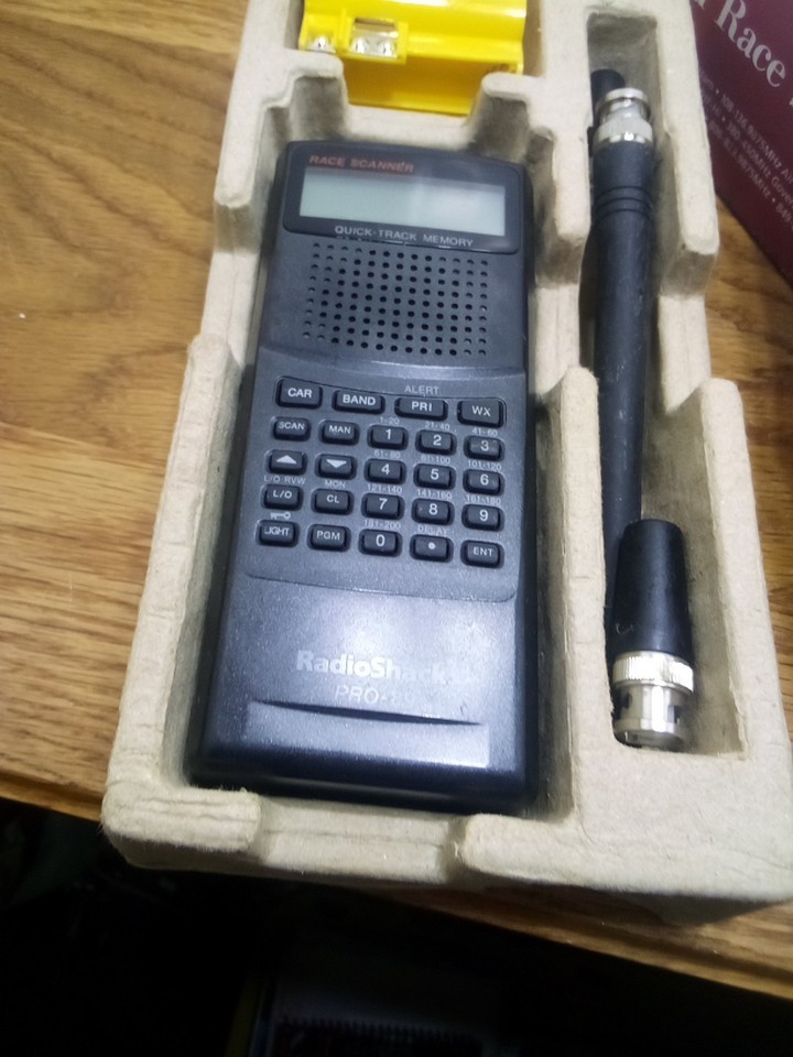 Radio Shack PRO-89 Handheld Race Scanner VHF/UHF/Air/800MHz Weather ...