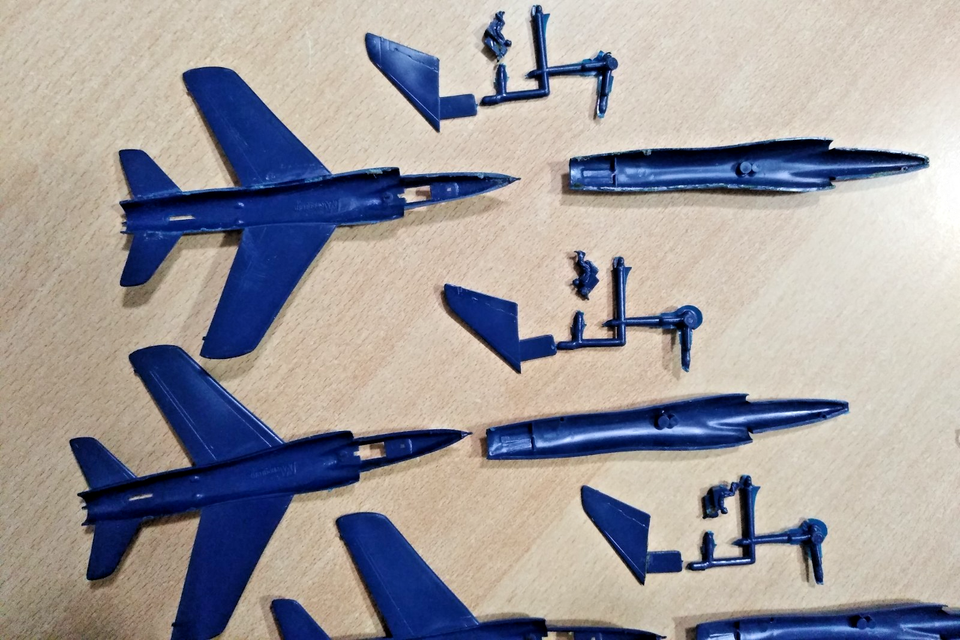 14-29 MONOGRAM 1:101 Scale F11F-1 TIGER BLUE ANGELS Plastic Model Kit ...
