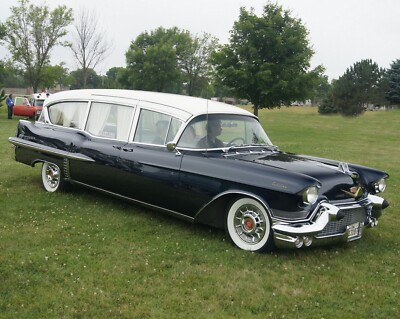 1957 CADILLAC Superior Coach HEARSE Classic Car Picture Photo 5x7 | eBay.de