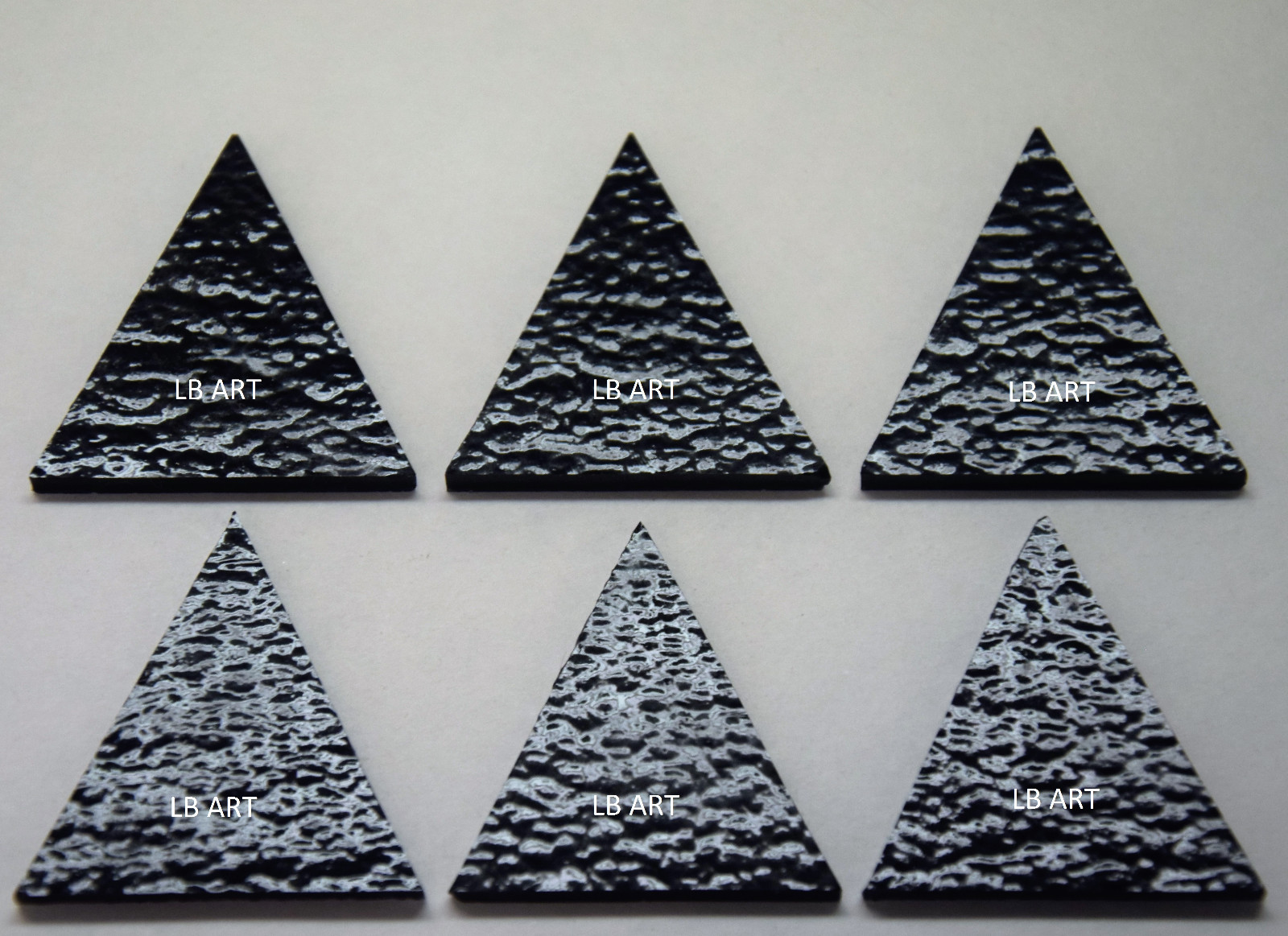 6 BLACK 1 1/2" TALL TRIANGLES BULLSEYE 3mm THICK GLASS 90 COE TESTED ...