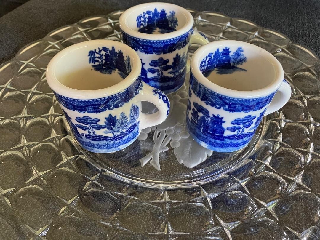 VINTAGE* BLUE WILLOW NASCO JAPAN BLUE & WHITE (3) MUGS #152 | eBay
