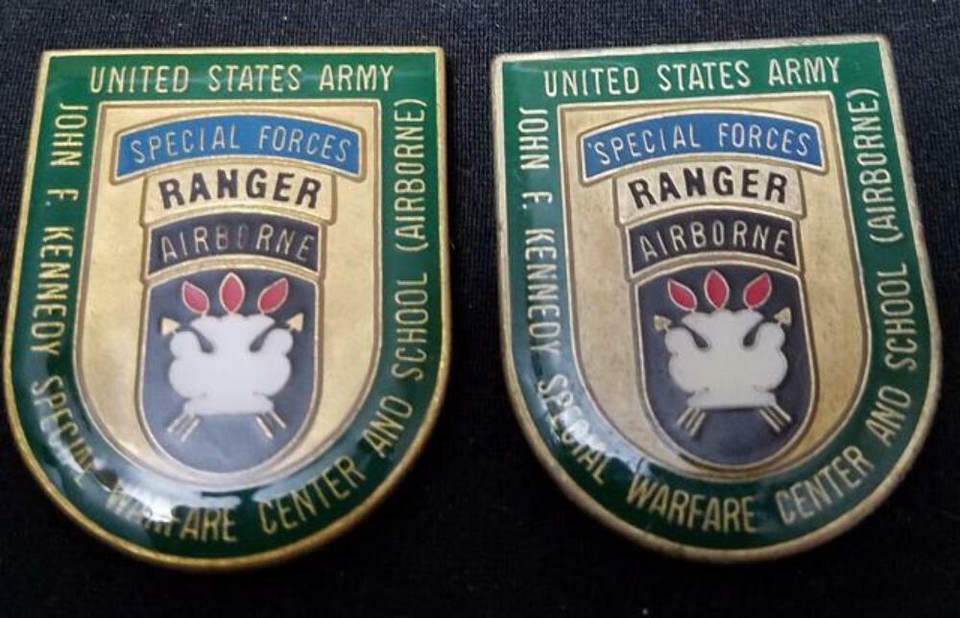 Set of 2pc US Army John F Kennedy Special Warfare School and Center ...