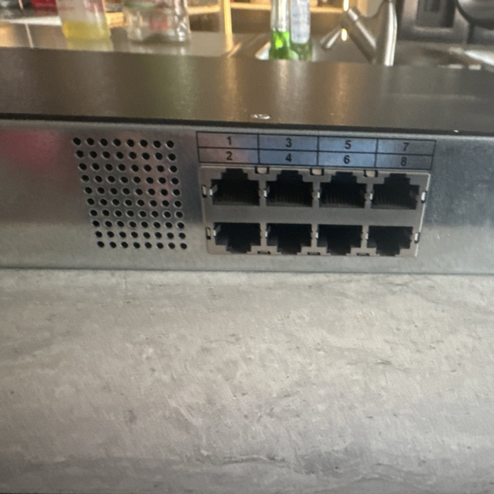 HP 8-Port KVM Switch Box Rackmount VGA PS/2 Serial RJ45 IEC C14 | eBay