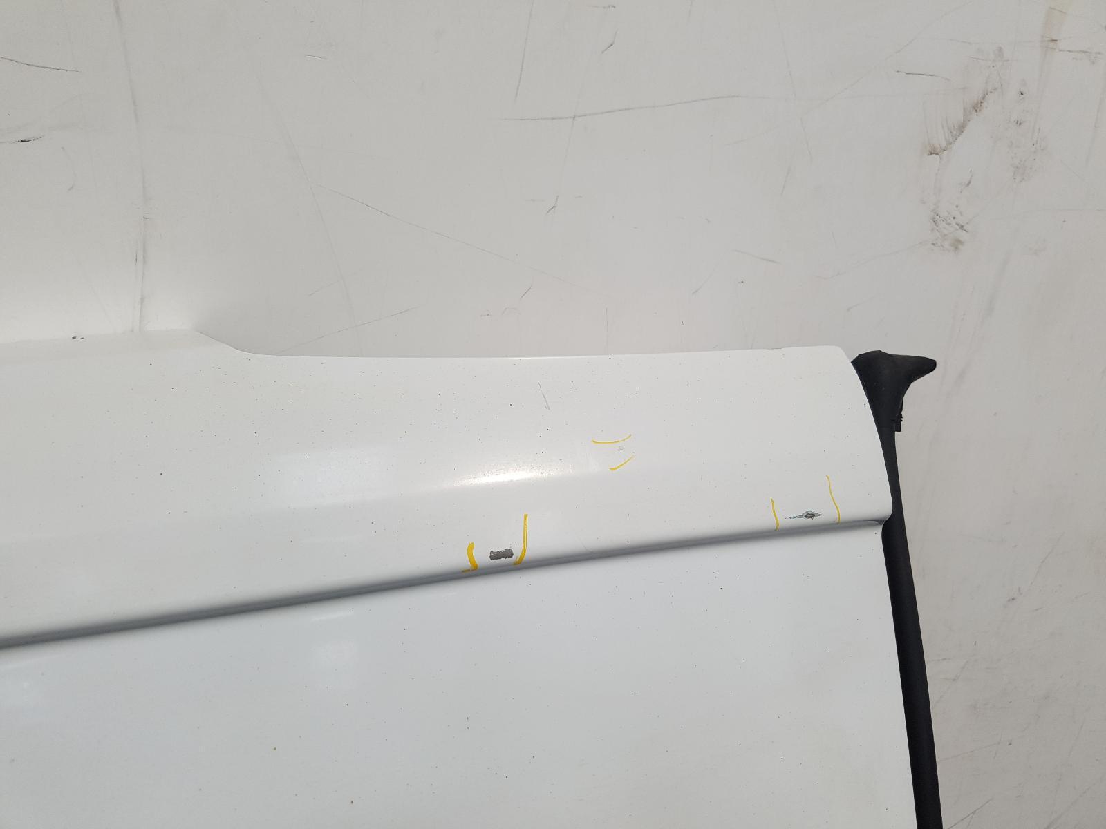 MERCEDES W447 VITO Passenger Side Rear Door in White 4477402400 for ...
