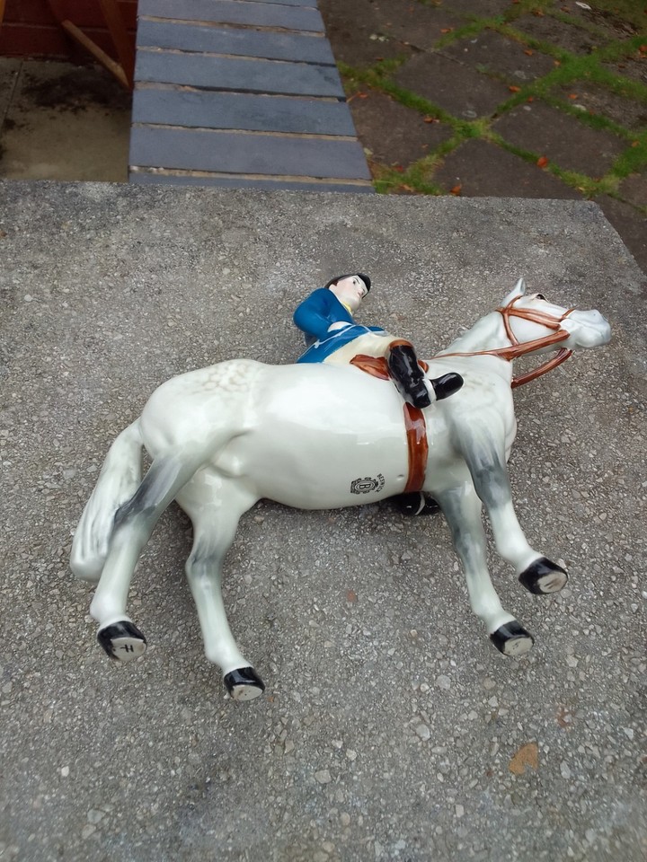 BESWICK HUNTSMAN ON DAPPLE GREY HORSE WEARING BLUE JACKET-SPECIALLY ...