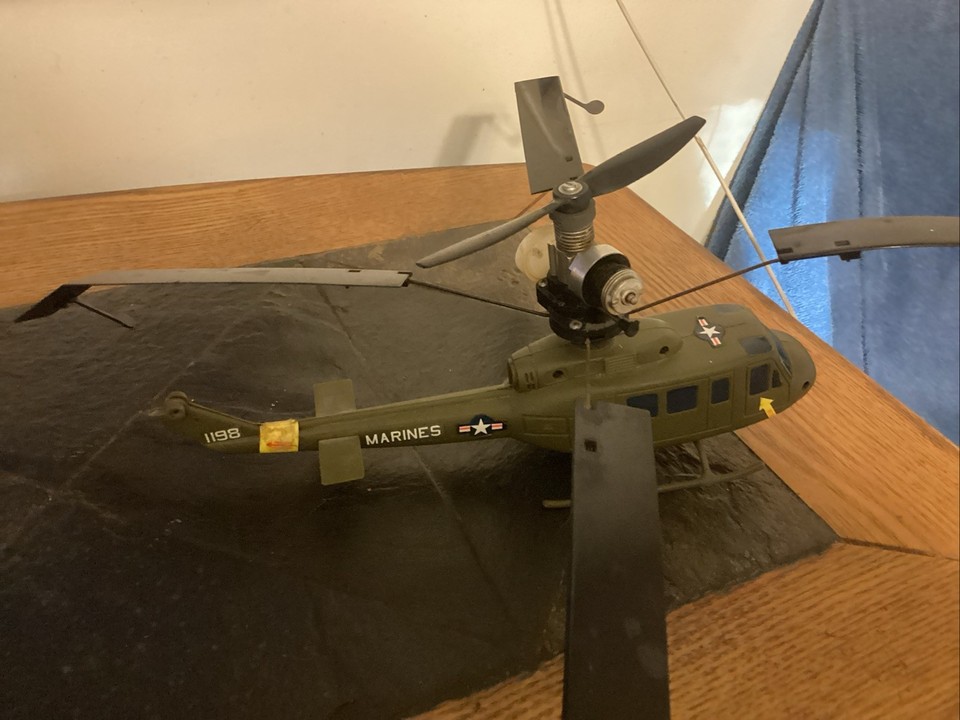 COX Attack Cobra Free Flight Helicopter U.S.M.C Marines Engine Turns ...