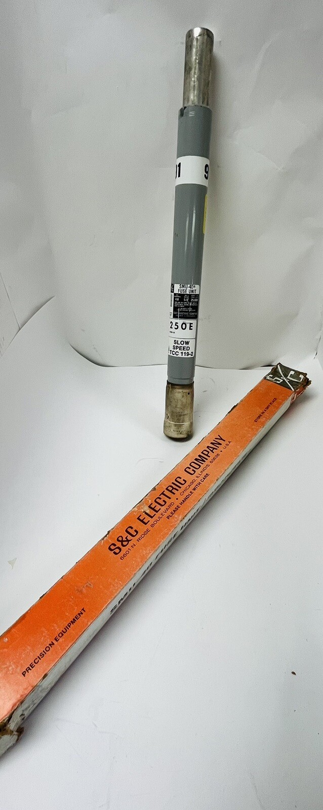 S&C ELECTRIC CAT. NO. 830250 SLOW SPEED SMU-40 MEDIUM VOLTAGE FUSE UNIT ...