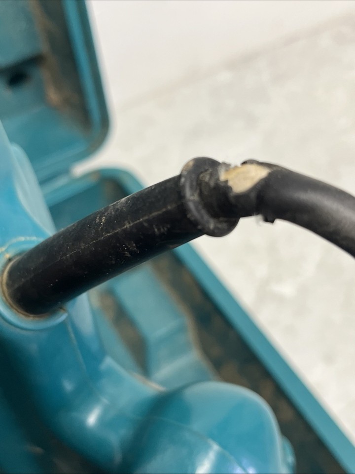 Makita Model 3620 Plunge Router with 2 wrenches and case | eBay