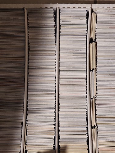 HUGE LOT OF 3,000+ NFL FOOTBALL BASE CARDS BULK! NEED TO SELL! ALL BASE ...