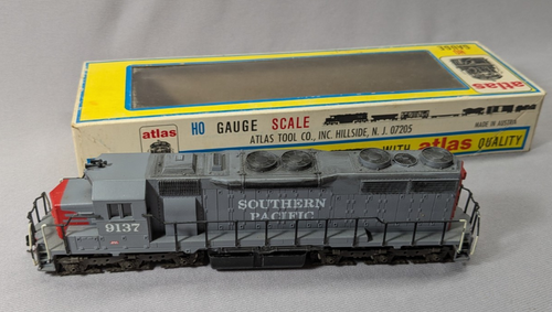 HO scale Atlas # 7014 SOUTHERN PACIFIC SD35 Diesel Locomotive SP 9137 ...
