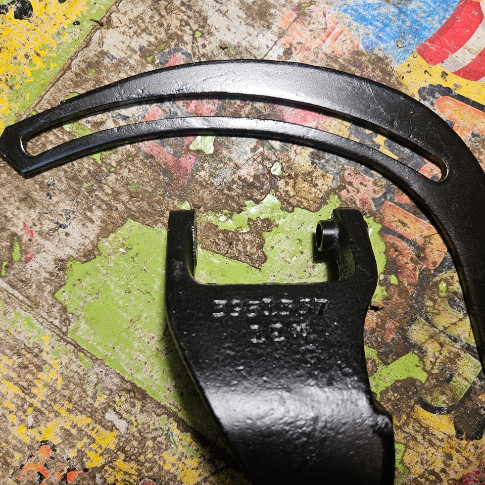 1969-72 CHEVY GMC TRUCK CORVETTE 350 SBC ALTERNATOR UPPER/LOWER BRACKET ...